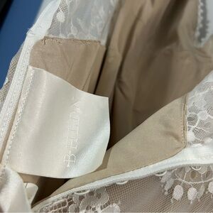 BHLDN | Dresses | Nwt Bhldn Size 2 Cascading Lace Gown Wedding Dress ...